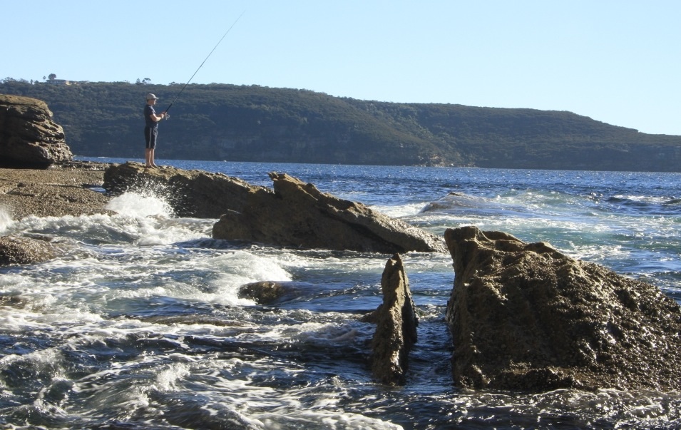 Rock fishing safety tips – FISHINGFABLES